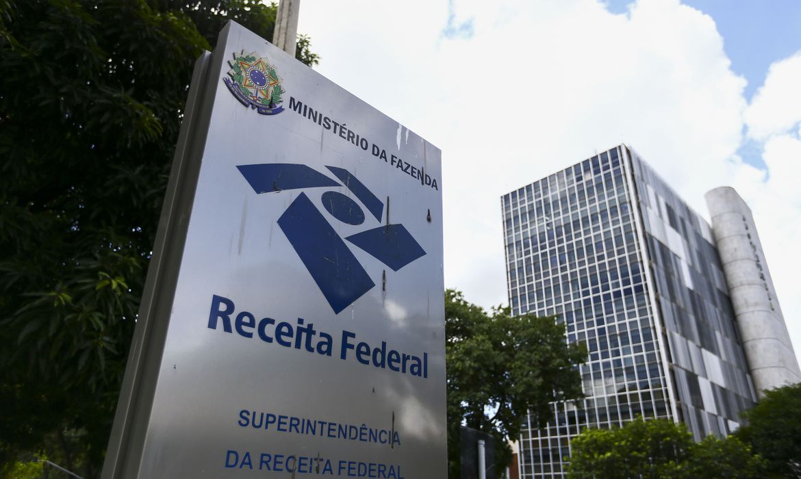 Receita Federal vai usar IA para cruzar cadastros de imóveis e ...